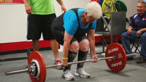 Meet Shirley Webb: 78-Year-Old Grandma Who Deadlifts